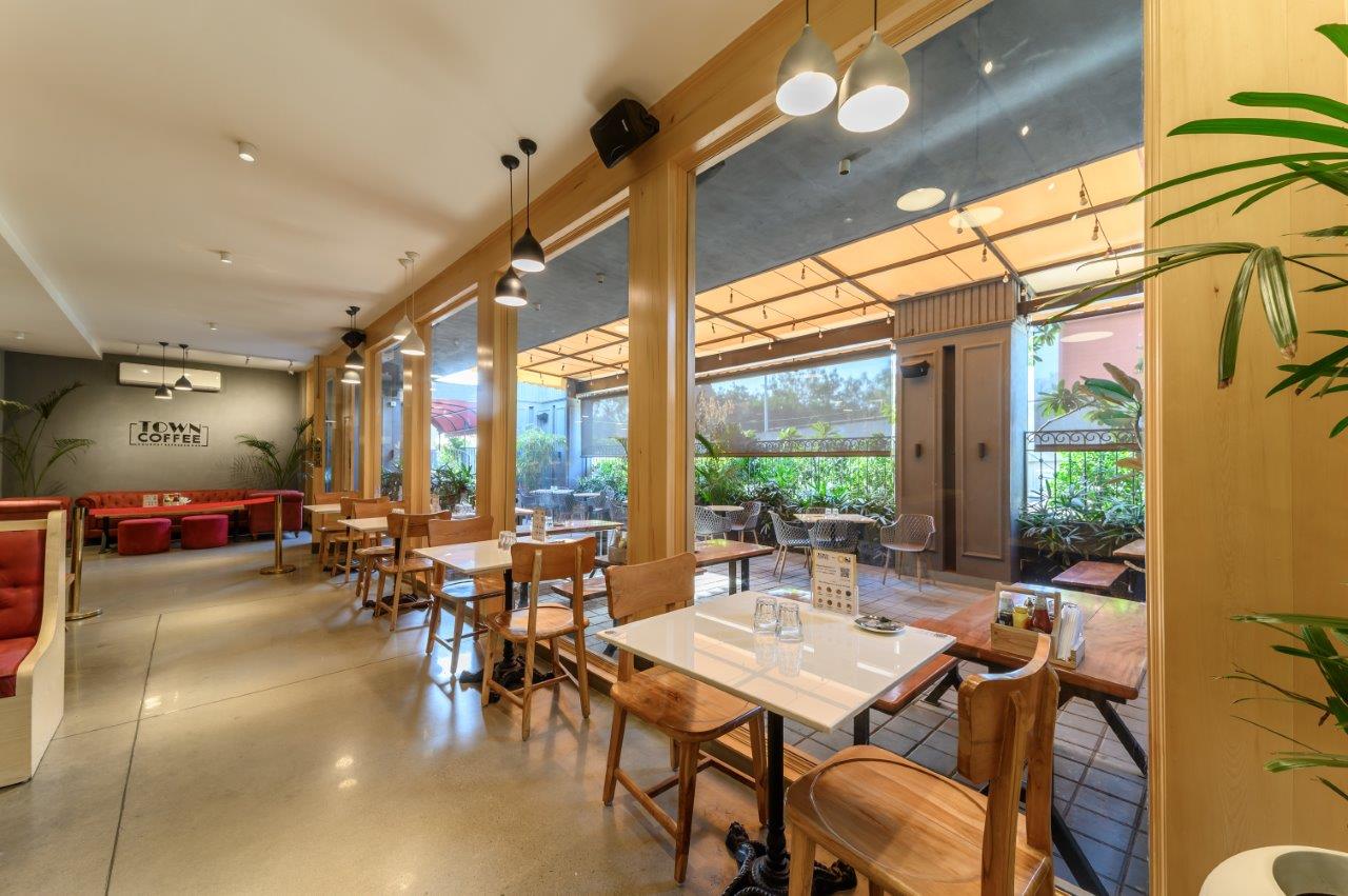 Yellow cedar creates an attractive aesthetic in a new espresso bar ...